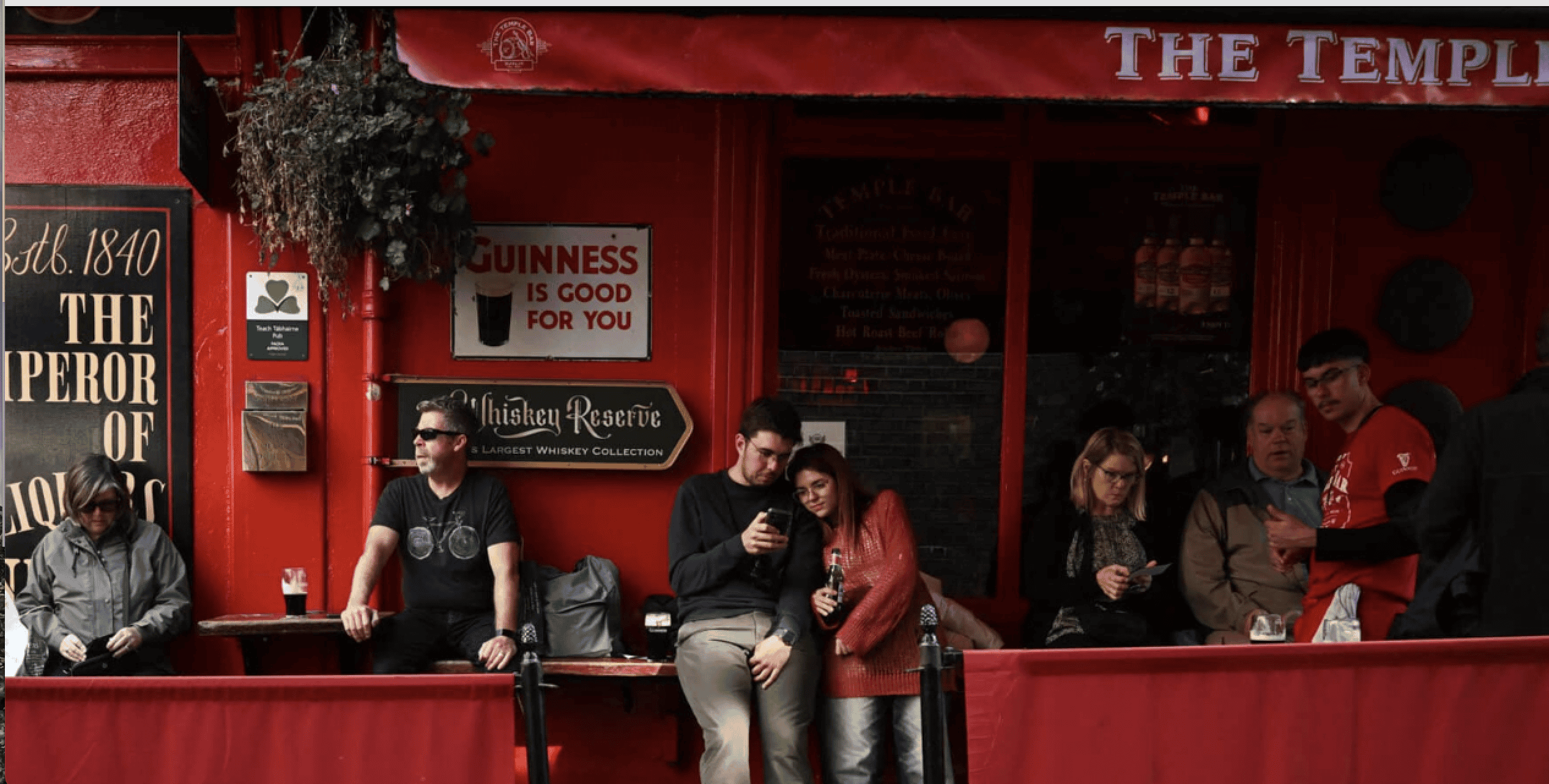 Most American Couples Meet Online, Survey Shows - Daily Citizen